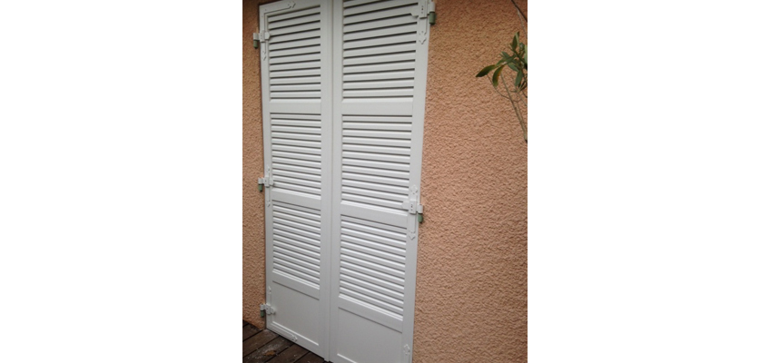 Installation de persiennes PVC Thiebaut par Lorenove Pessac