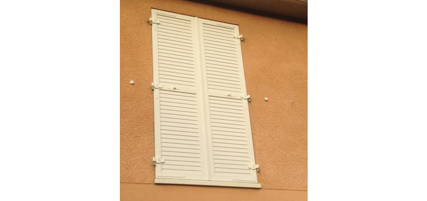 Installation de persiennes PVC Thiebaut par Lorenove Pessac